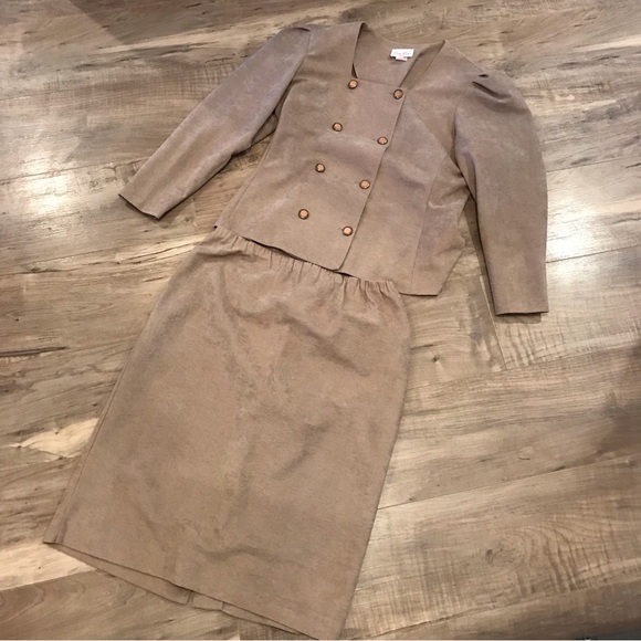 Vintage | Dresses | Vintage Two Piece Jacket And Skirt Pleated ...